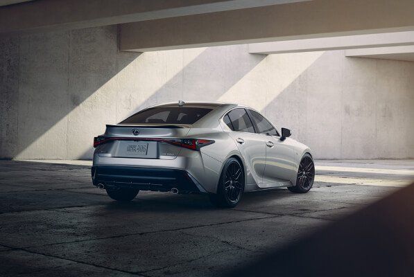 Lexus IS / Discover the Global World of Lexus