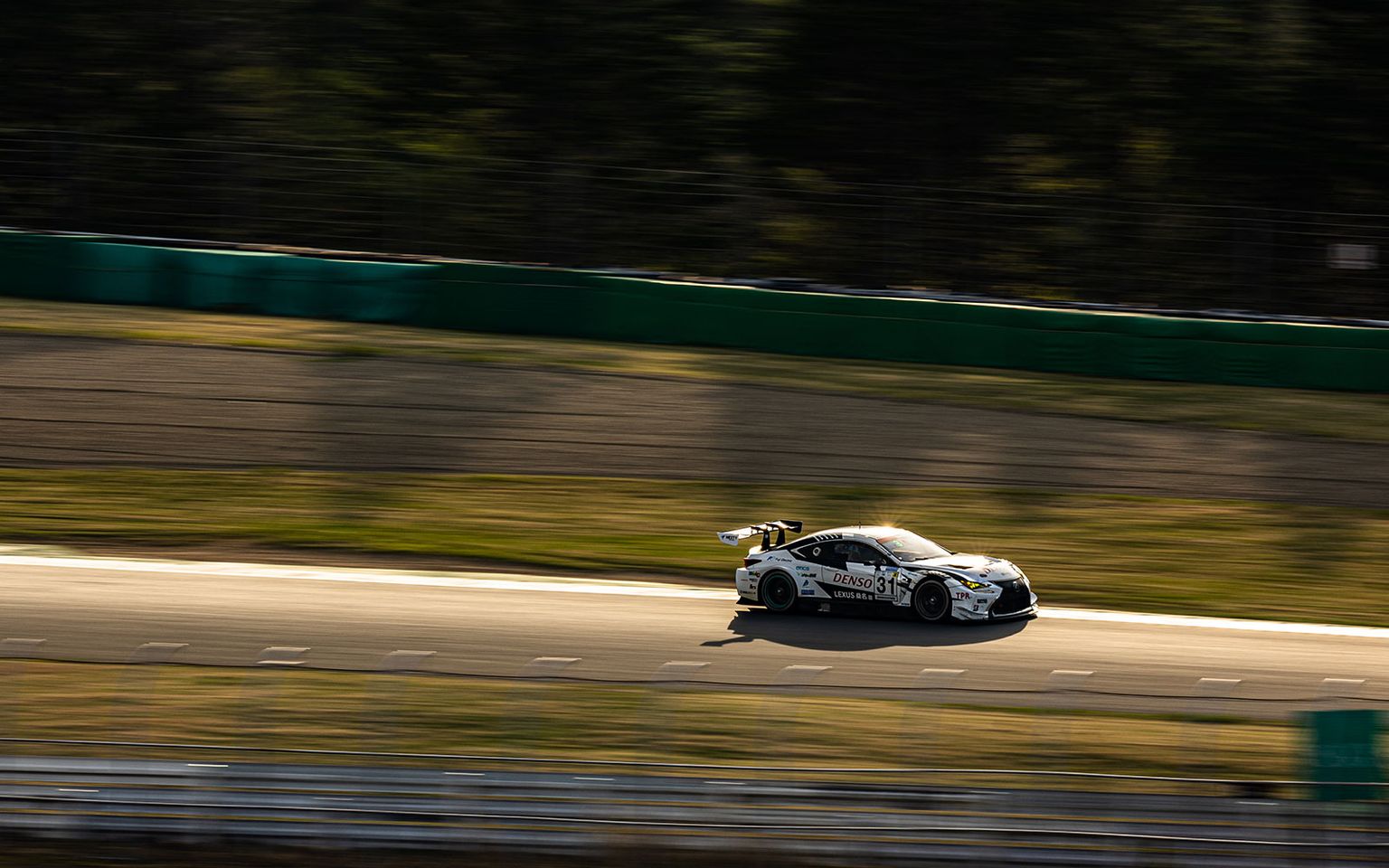 The Races / Discover the Global World of Lexus