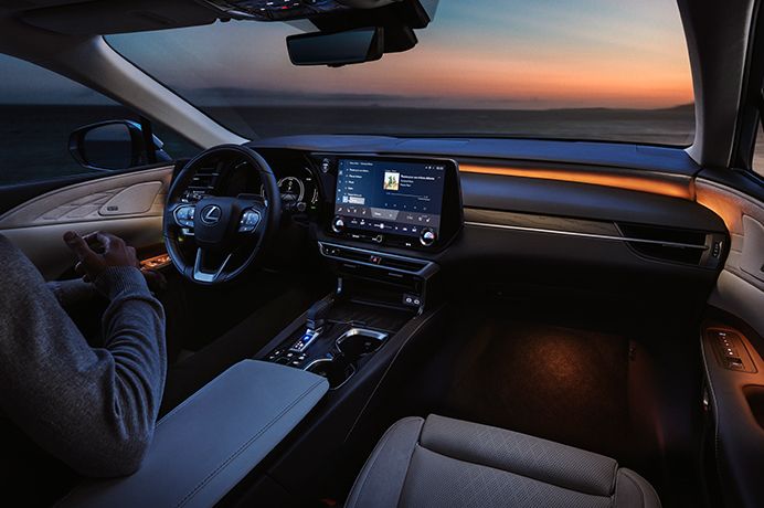 Lexus RX / Discover the Global World of Lexus