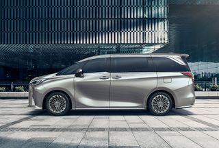 Lexus LM / Discover the Global World of Lexus