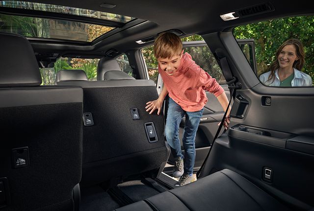 Lexus TX / Discover the Global World of Lexus