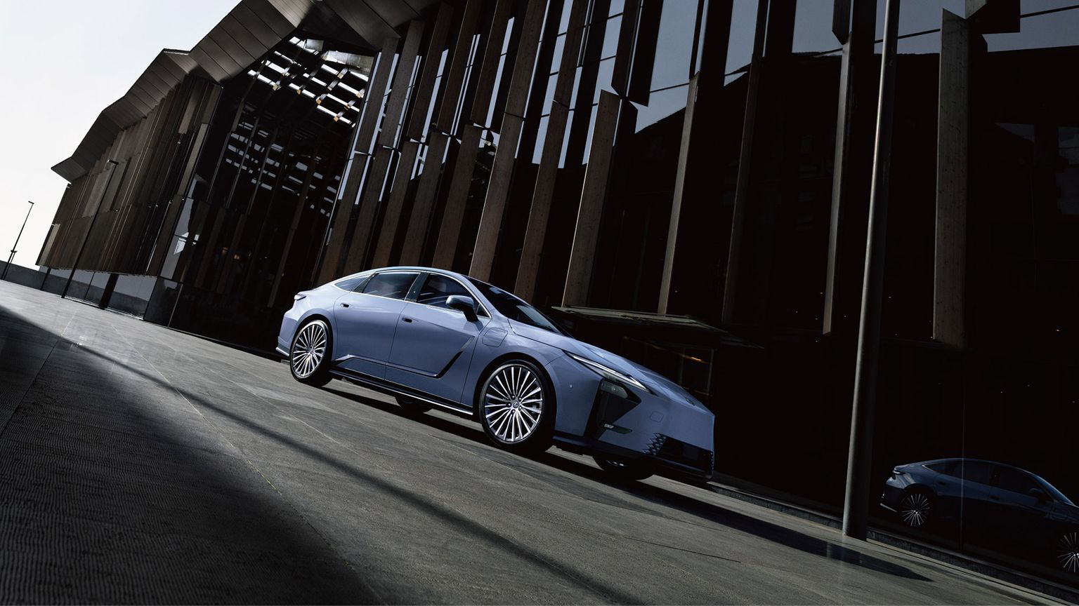 Lexus ES / Discover the Global World of Lexus