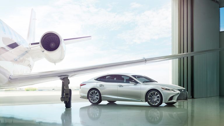 Lexus LS / Discover the Global World of Lexus