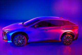 Lexus Electrified: A Bold New Direction / Discover the Global World of ...