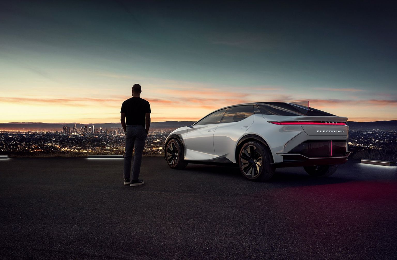 Lexus Electrified: A Bold New Direction / Discover the Global World of ...