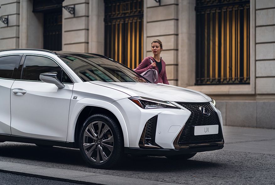 Lexus UX / Discover the Global World of Lexus