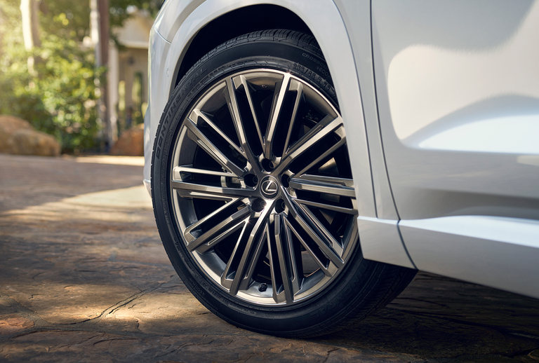 Lexus TX / Discover the Global World of Lexus